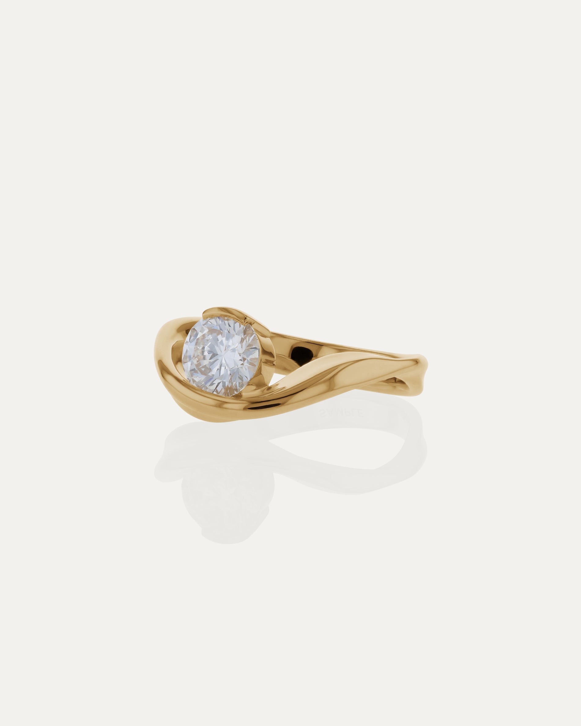 Marine Round Engagement Ring in 18k Yellow Gold | SARAH & SEBASTIAN