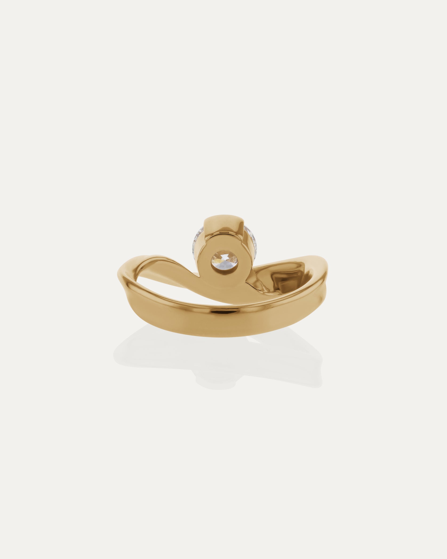 Marine Round Engagement Ring in 18k Yellow Gold | SARAH & SEBASTIAN