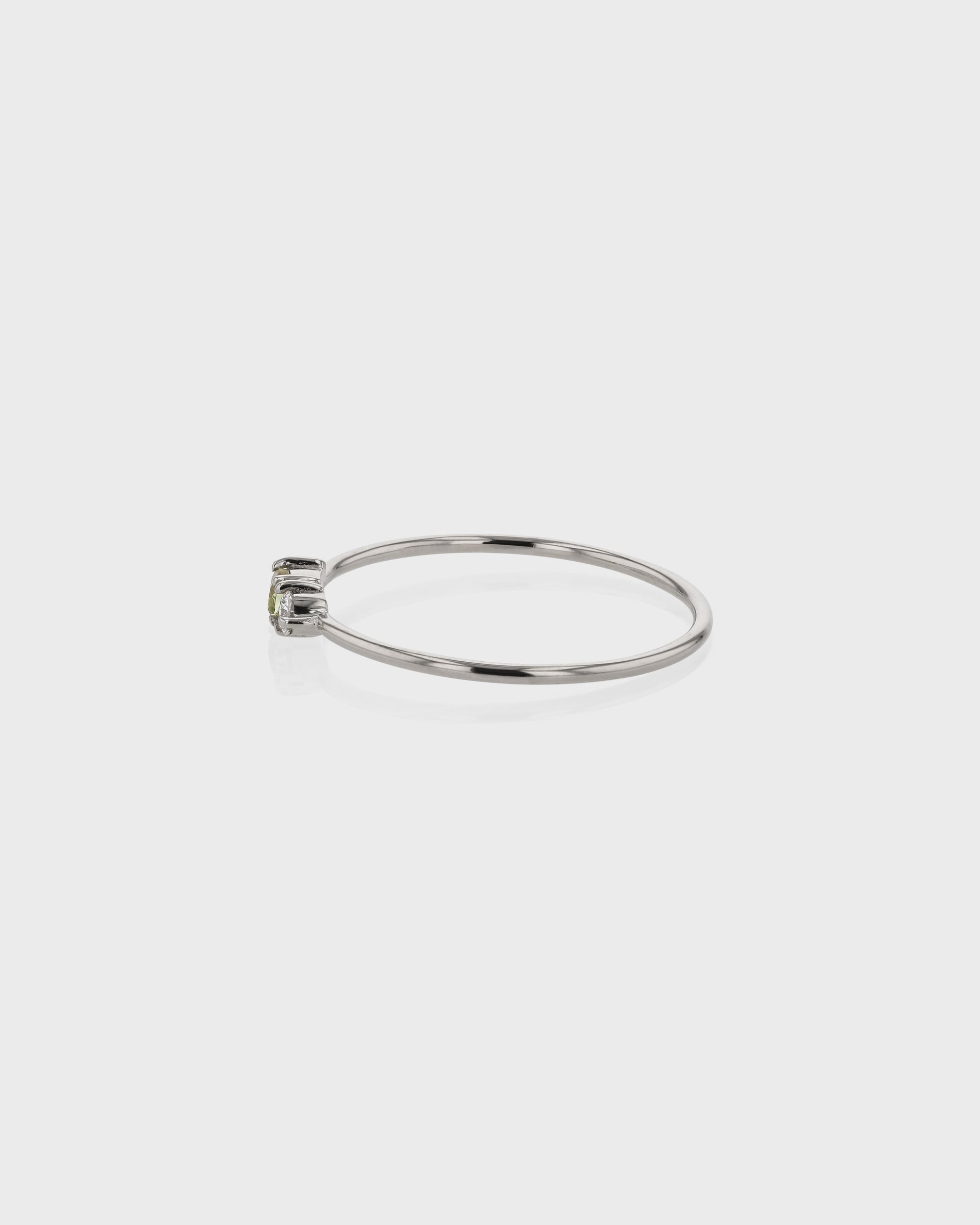 Micro Sand Diamond Peridot Ring White Gold – SARAH & SEBASTIAN