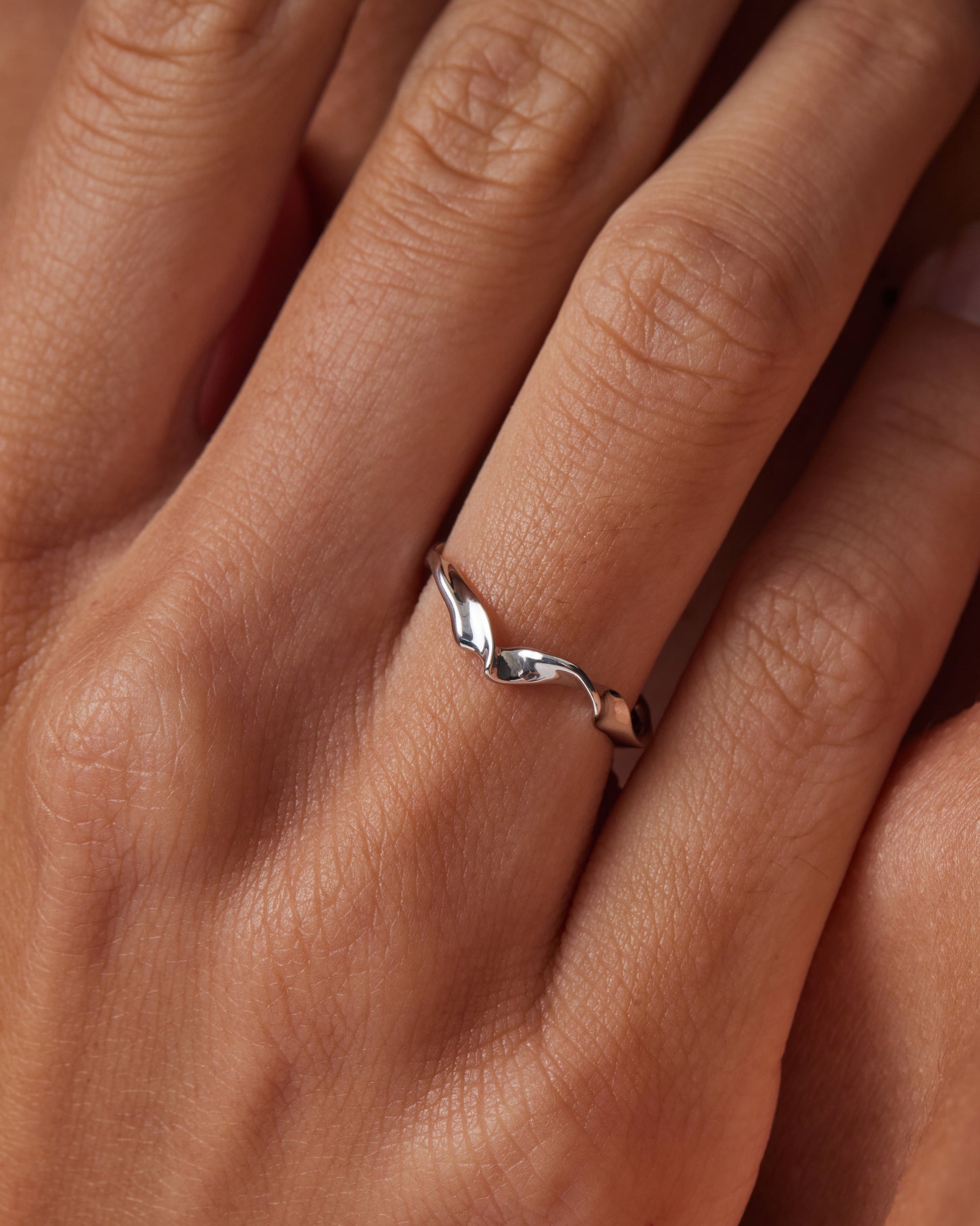 Fine Kelp Ring – SARAH & SEBASTIAN