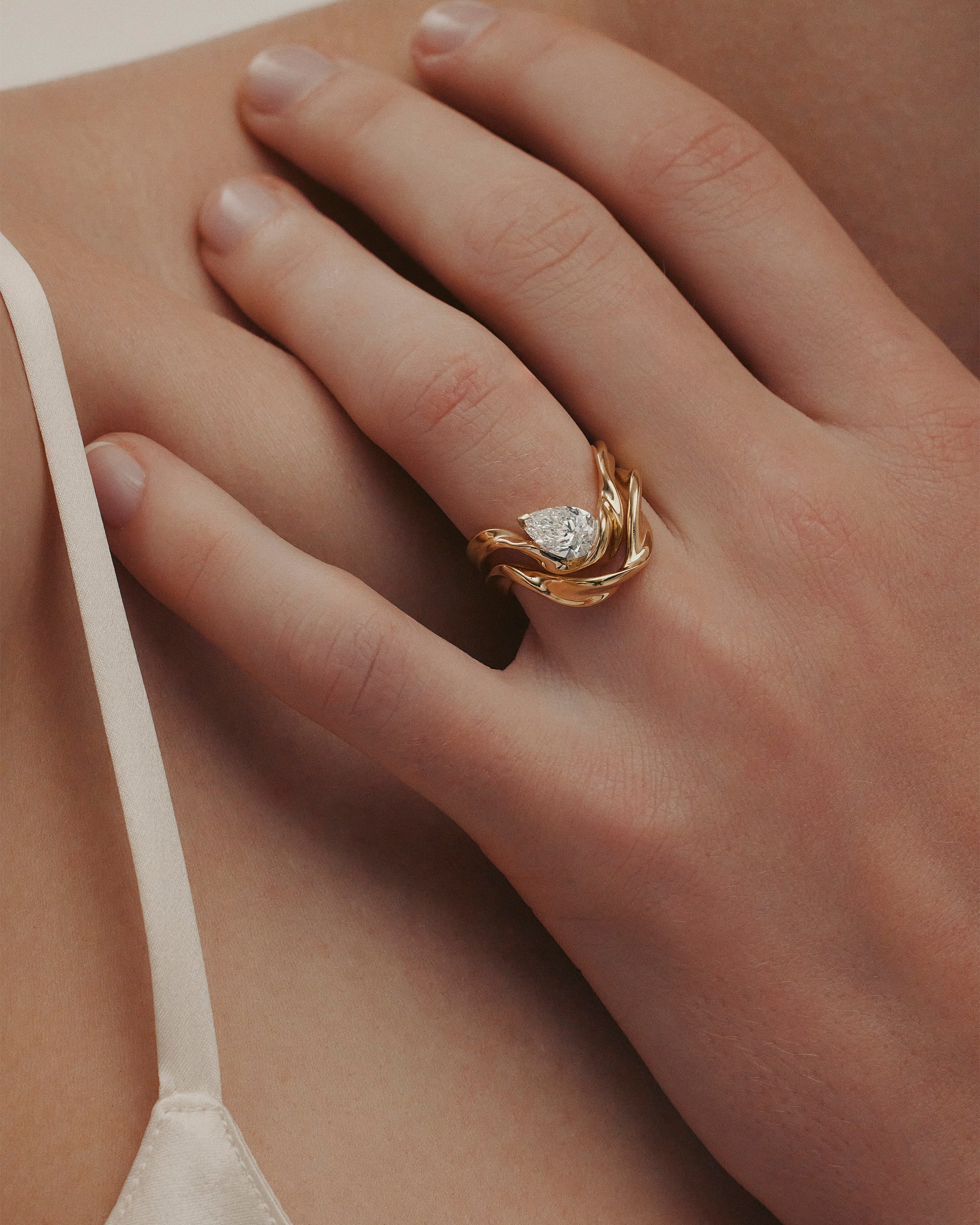 Marine Wedding Band II in 18k Yellow Gold | SARAH & SEBASTIAN