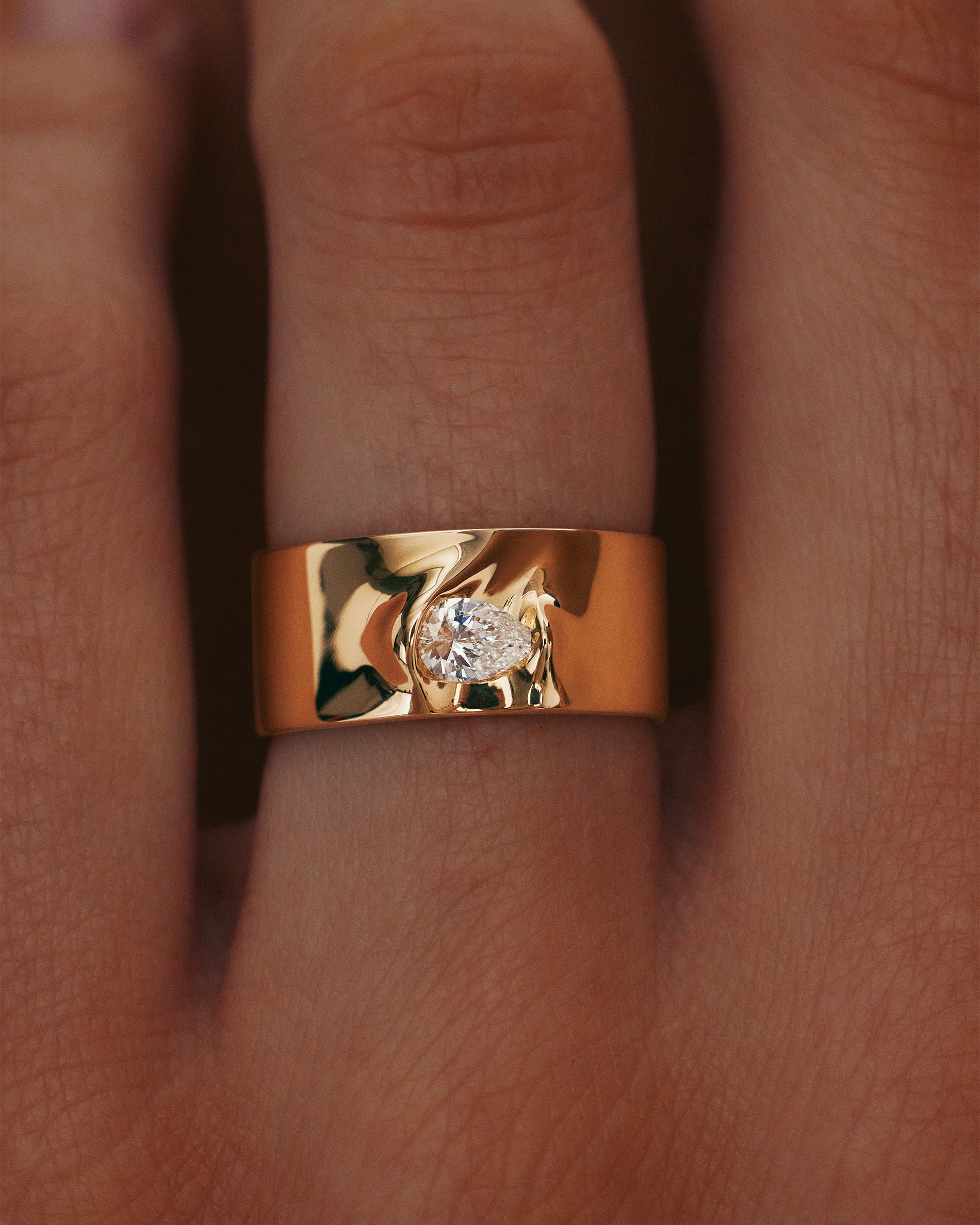 Rhythm Diamond Ring | 18K Gold | SARAH & SEBASTIAN