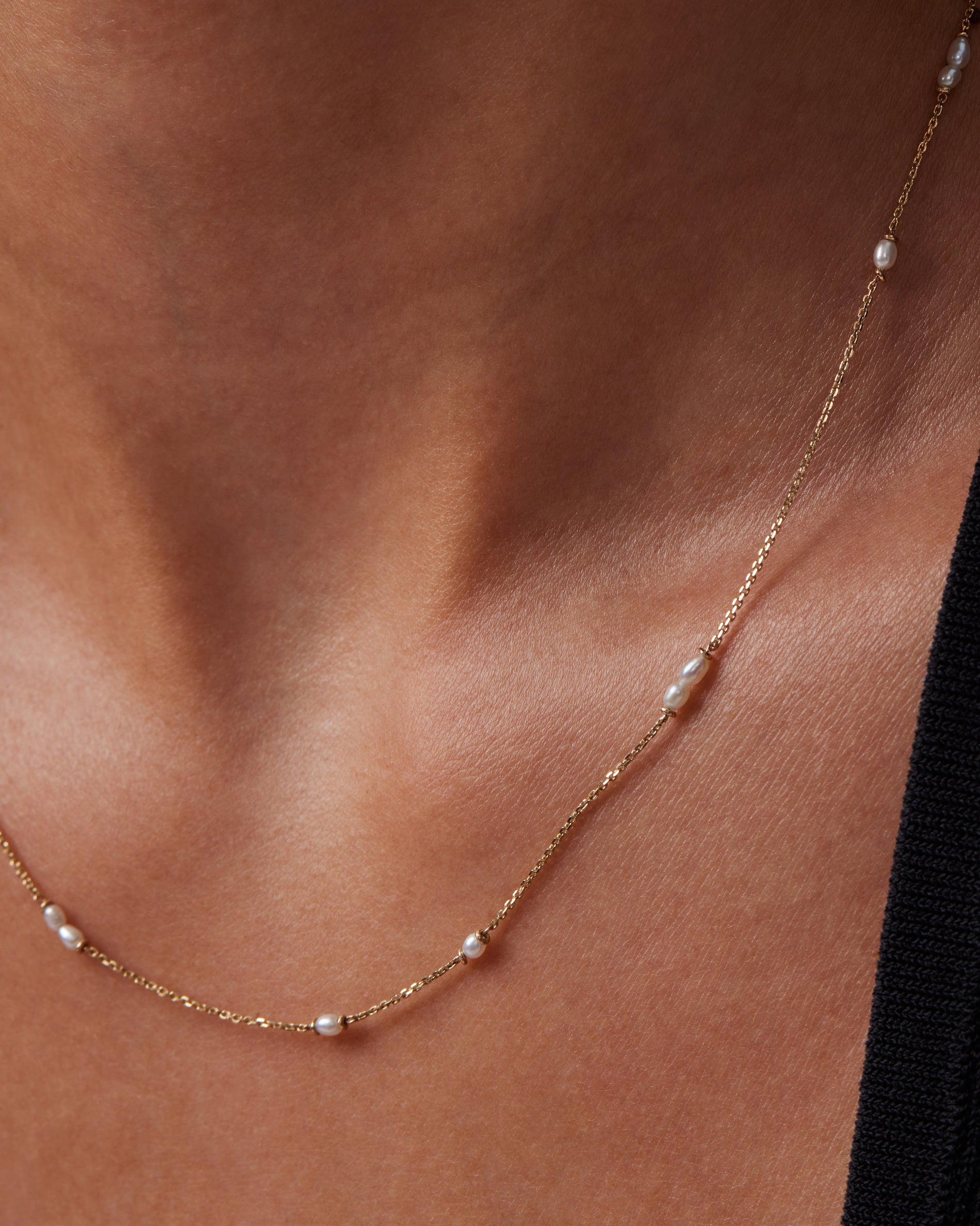 Venus Pearl Chain – SARAH & SEBASTIAN