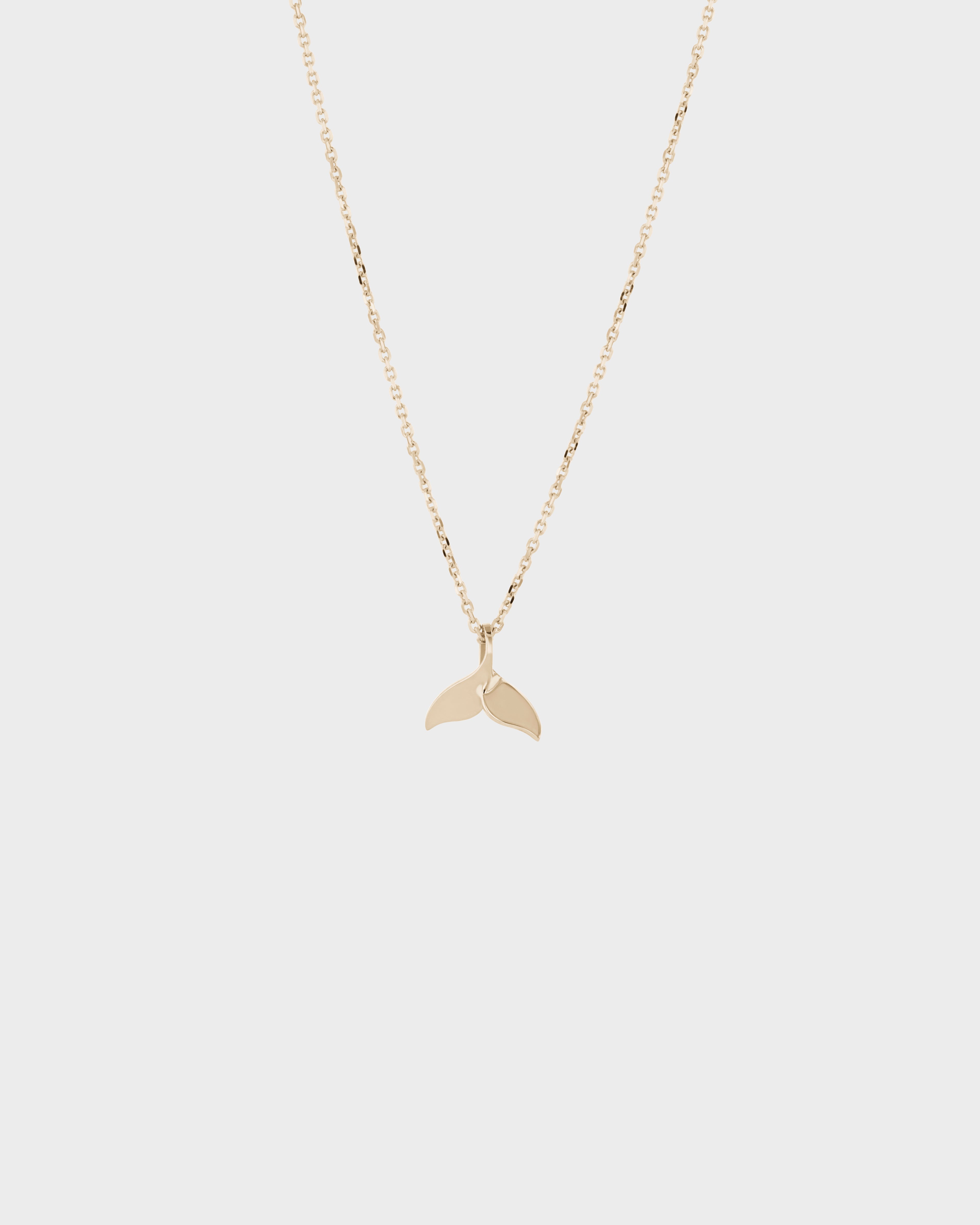 Whale Collection – SARAH & SEBASTIAN