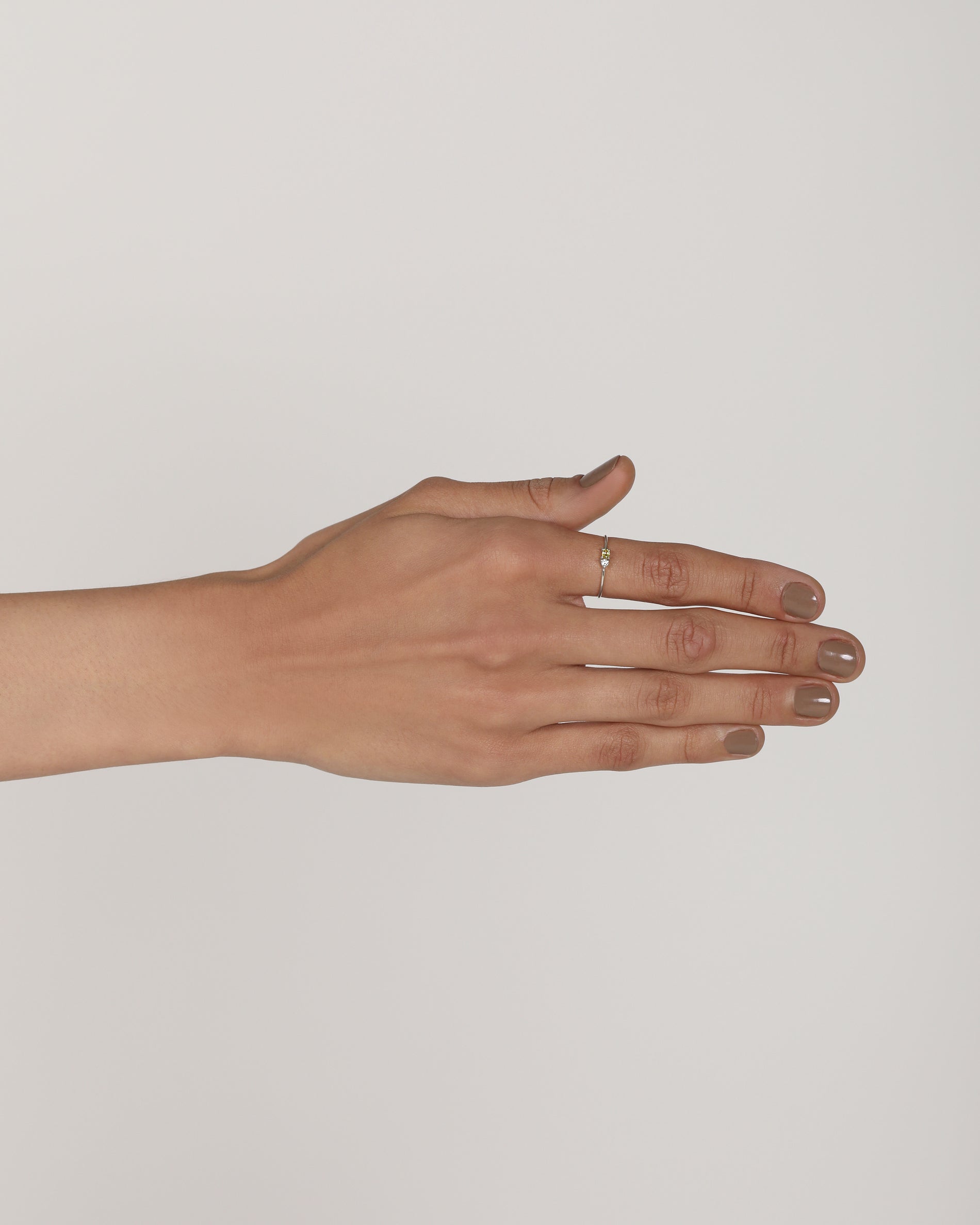 Micro Sand Diamond Peridot Ring White Gold – SARAH & SEBASTIAN