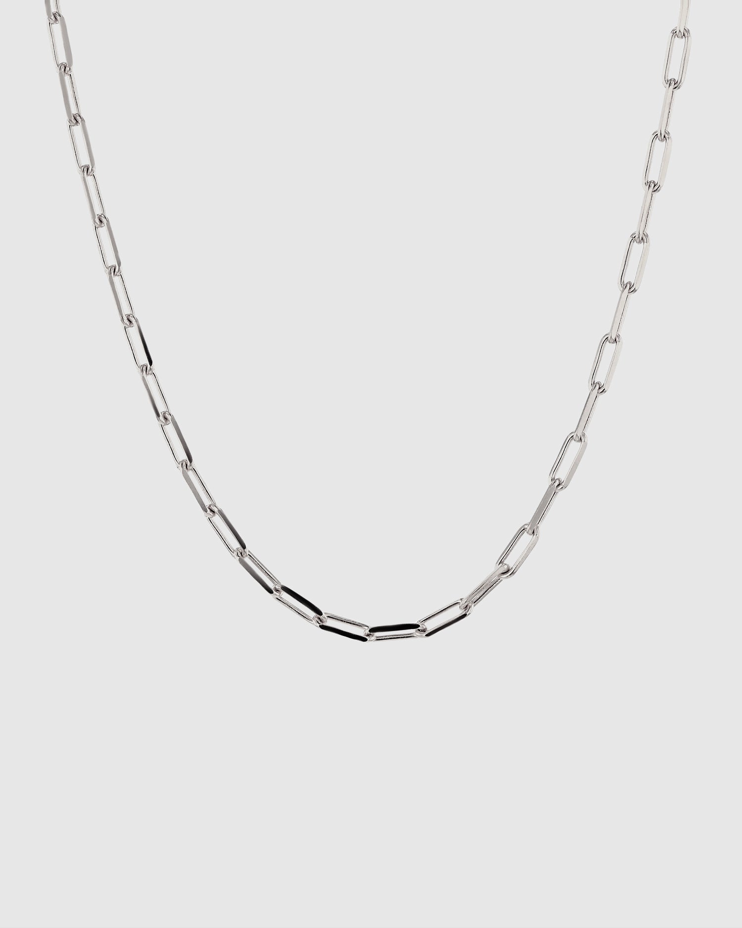 Petite Staple Chain – SARAH & SEBASTIAN