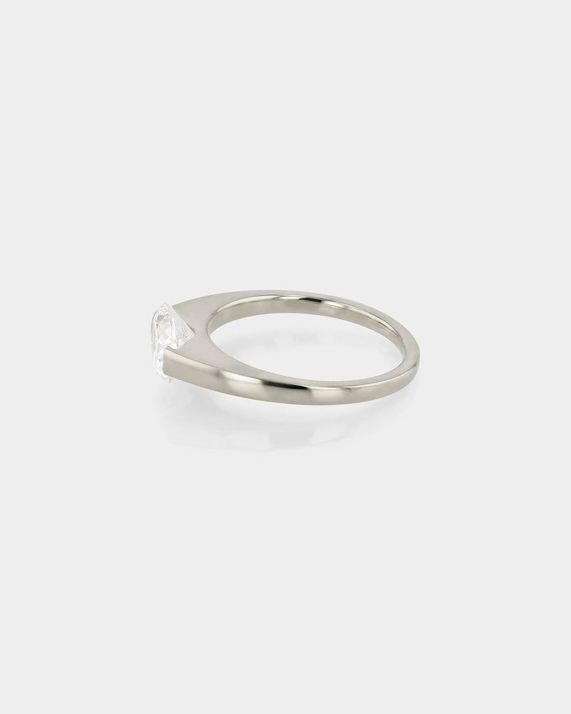 Suspense™ Oval Diamond Ring – SARAH & SEBASTIAN